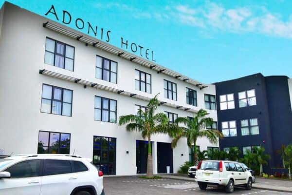 Adonis Hotel auf Sint Maarten • A Place 2 Go by Karibikscout.com